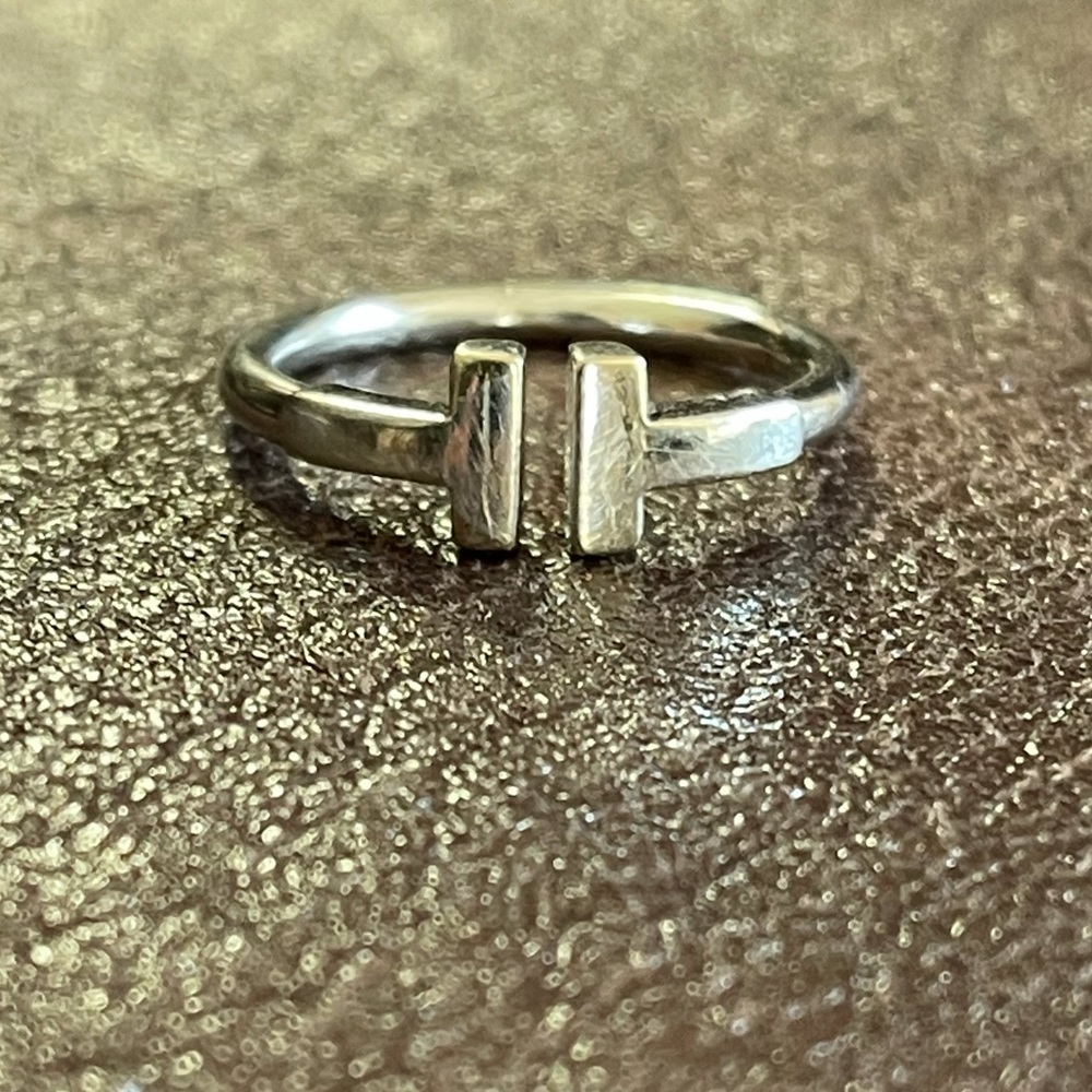 Tiffany T Wire Ring - Gem